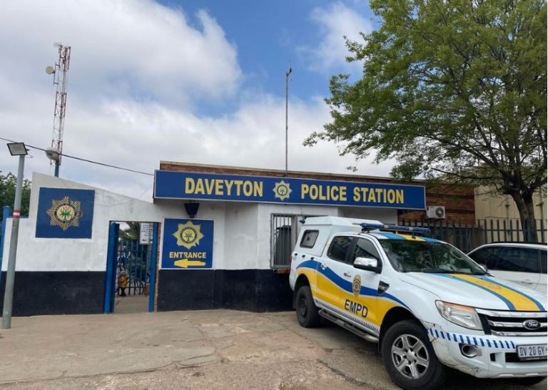 “There’s no peace in this community,” relatives of Daveyton tavern ...